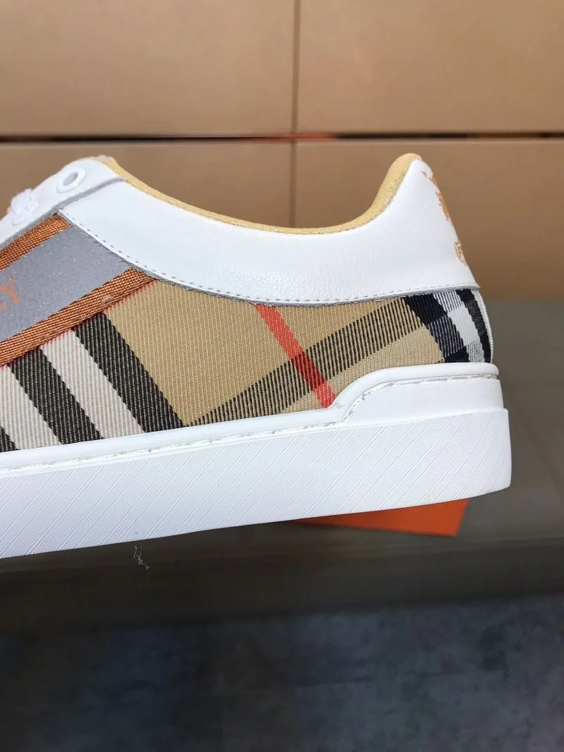 Indistinguishable Burberry Low Shoes