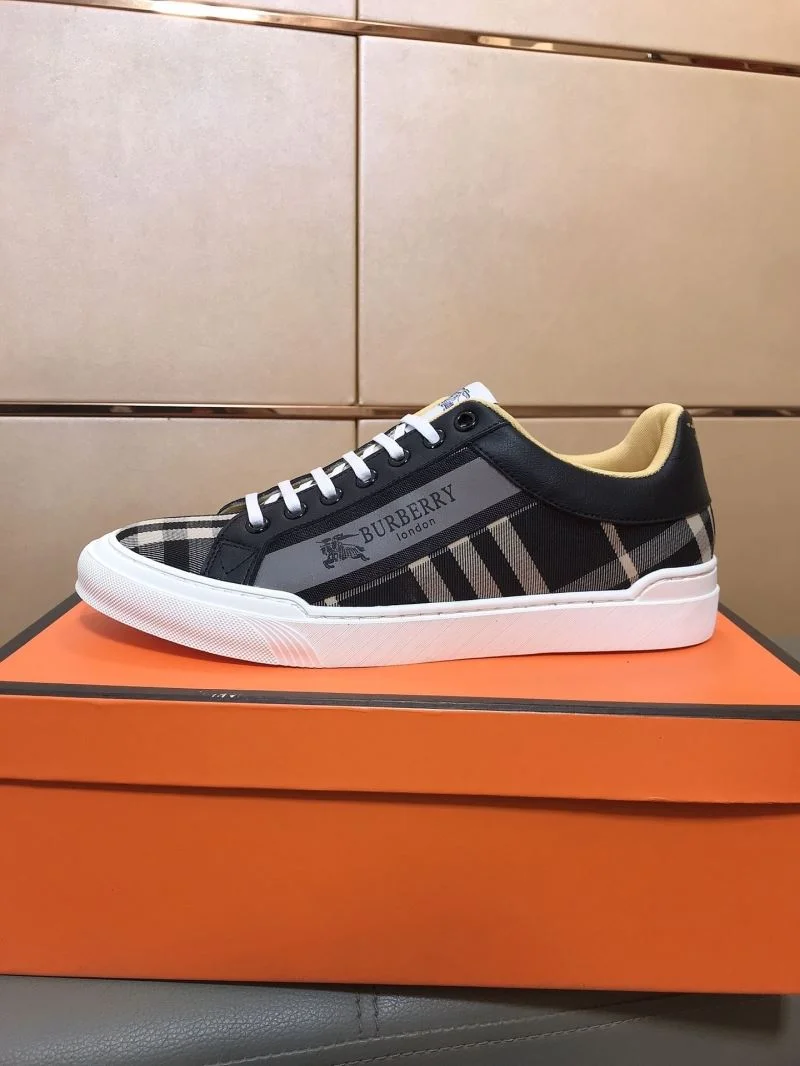 Burberry Low Shoes