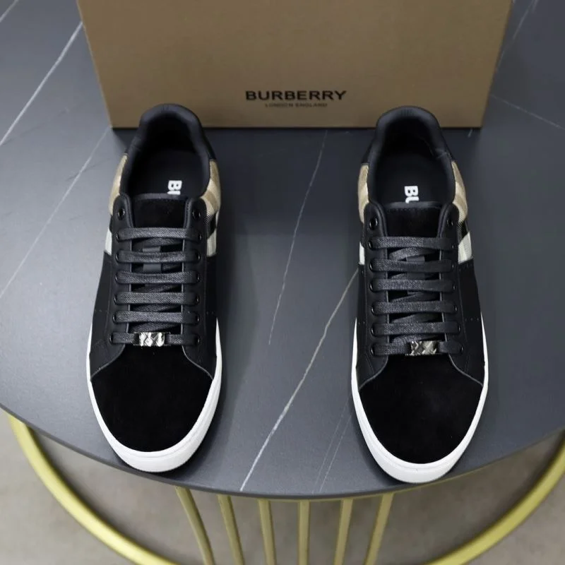Burberry Low Shoes