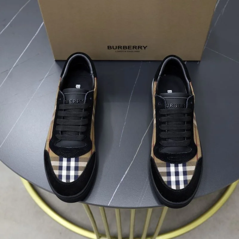 Burberry Low Shoes