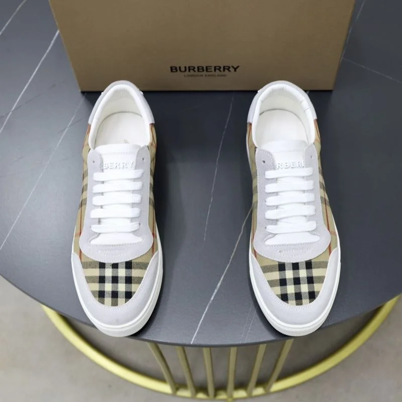 Burberry Low Shoes