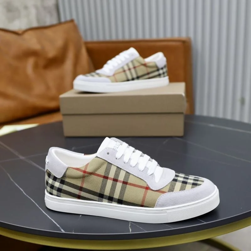Bargain Burberry Low Shoes