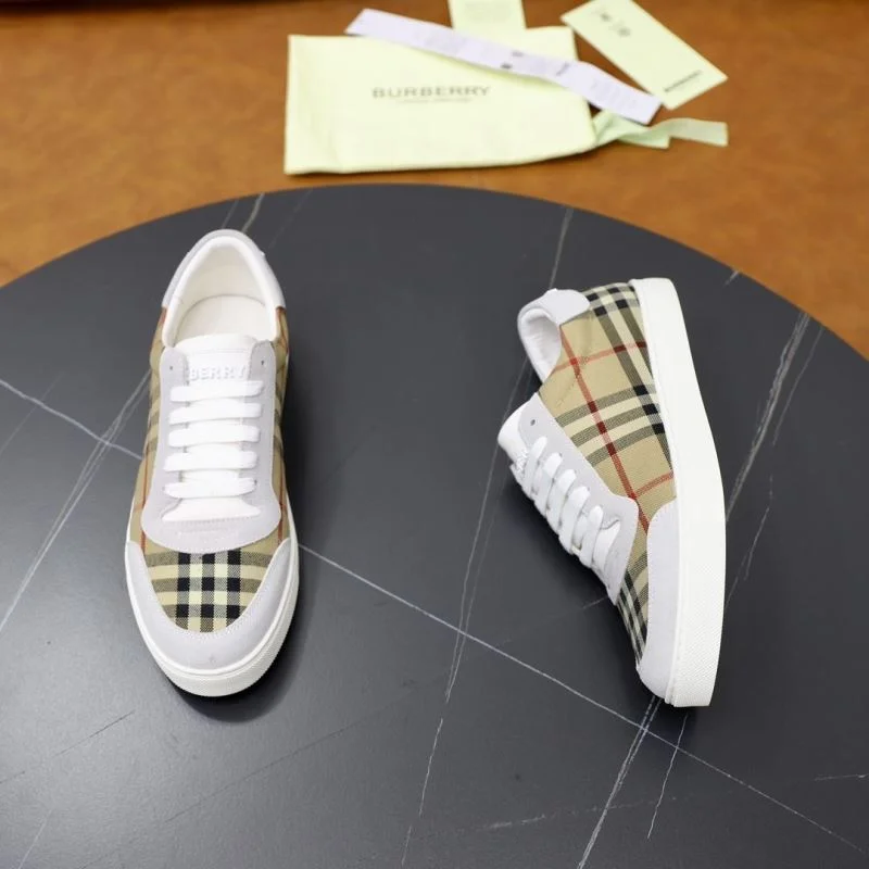 Bargain Burberry Low Shoes
