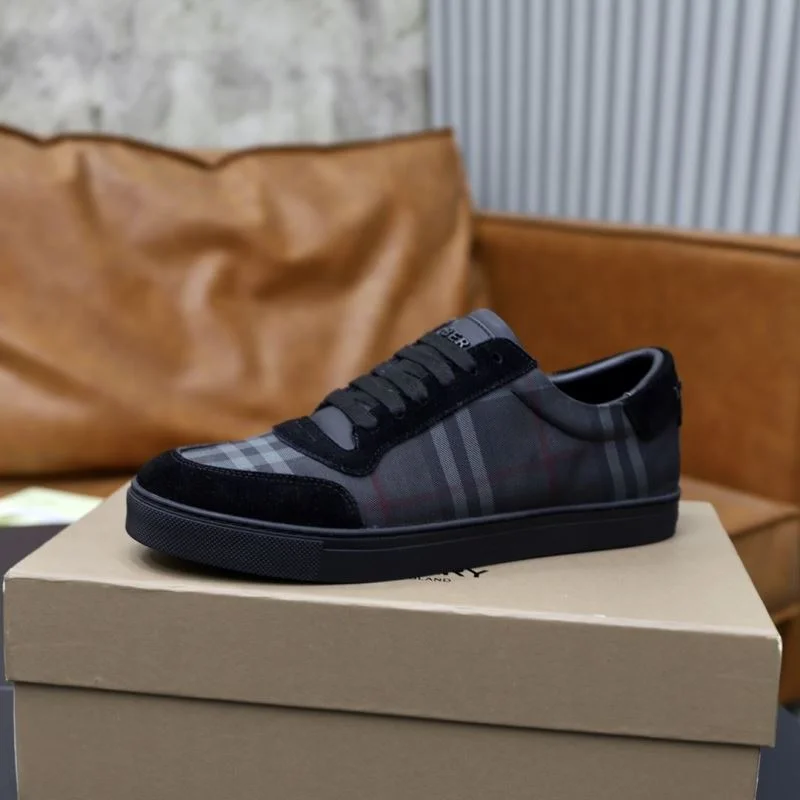 Original Burberry Low Shoes