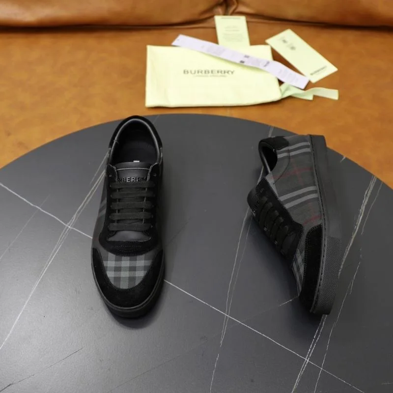 Original Burberry Low Shoes