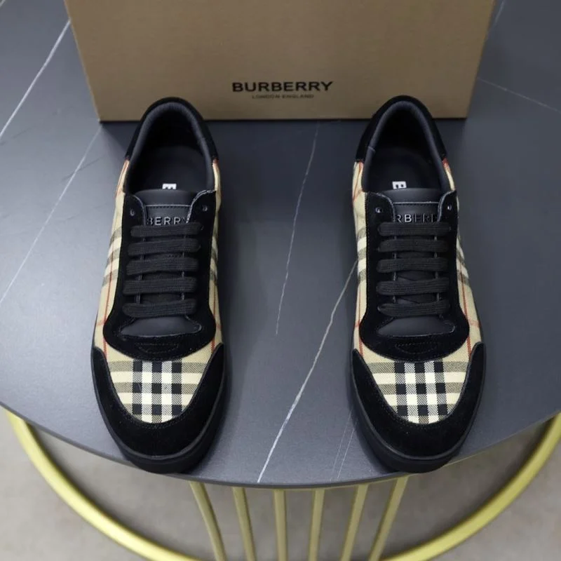 Burberry Low Shoes