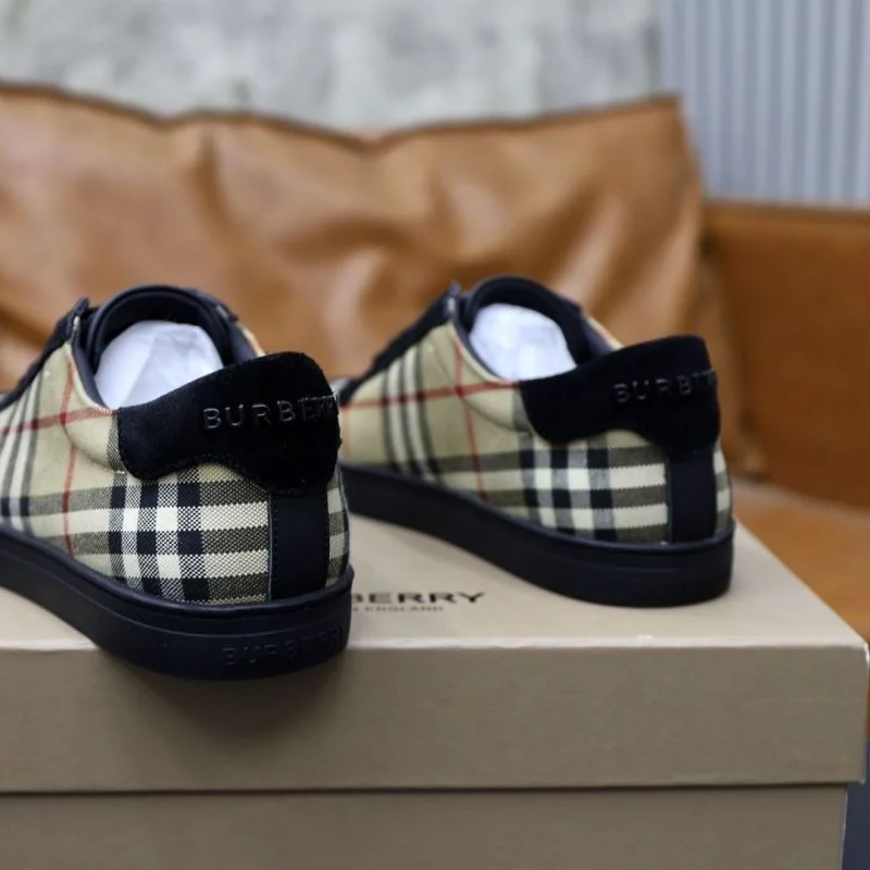 Real Burberry Low Shoes