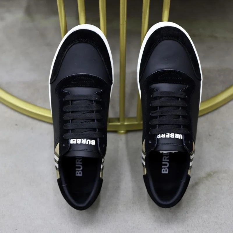 Legit Burberry Low Shoes