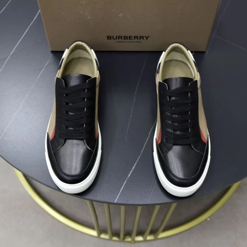 Burberry Low Shoes