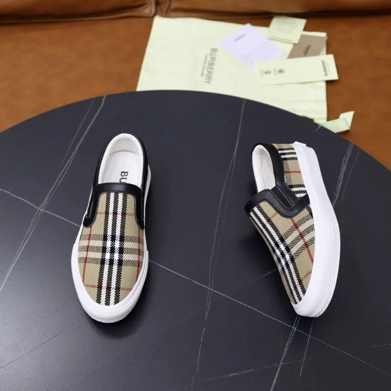 High accuracy Burberry Low Shoes