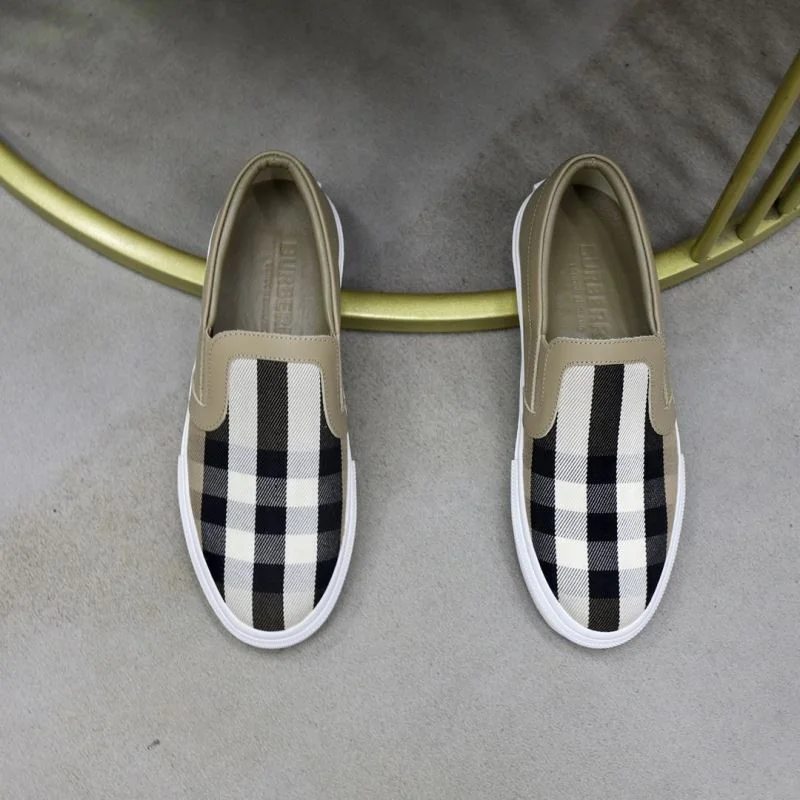 Bargain Burberry Low Shoes