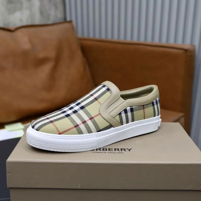 Bargain Burberry Low Shoes