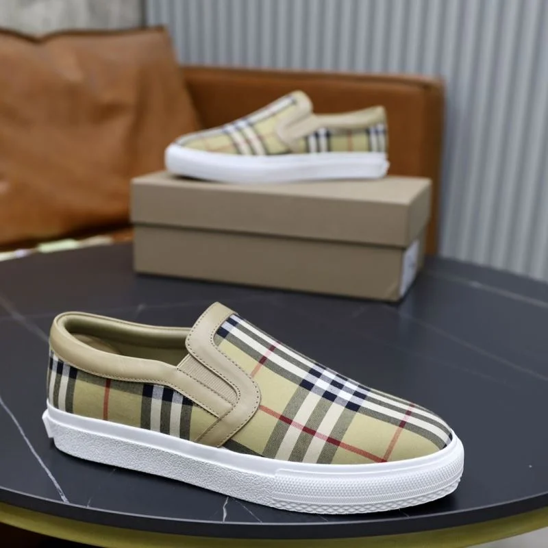 Bargain Burberry Low Shoes