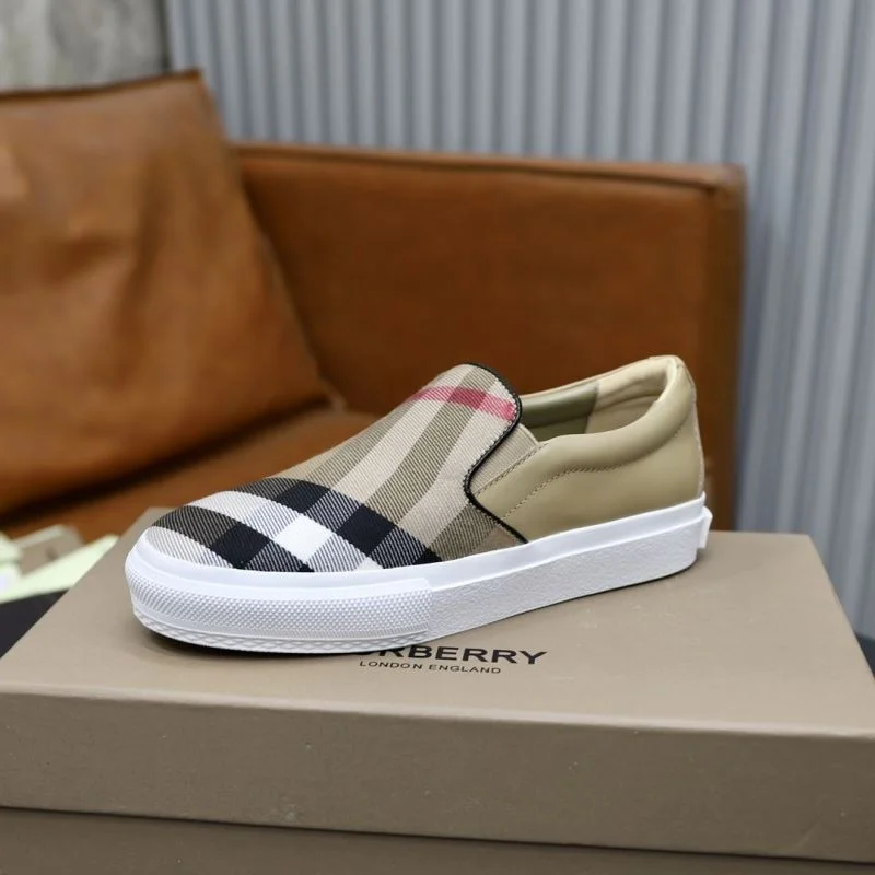 Inexpensive Burberry Low Shoes