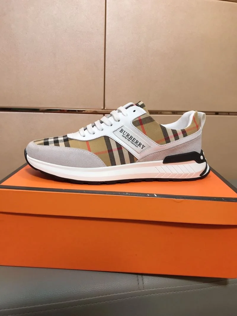 Burberry Low Shoes