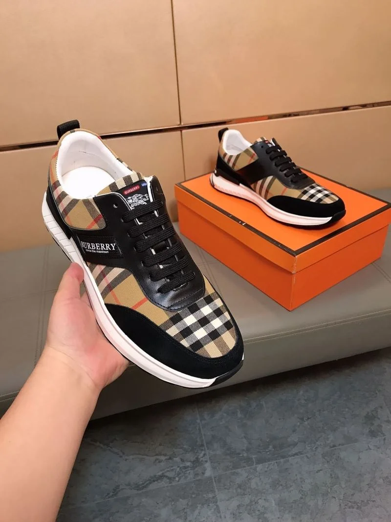 Legit Burberry Low Shoes