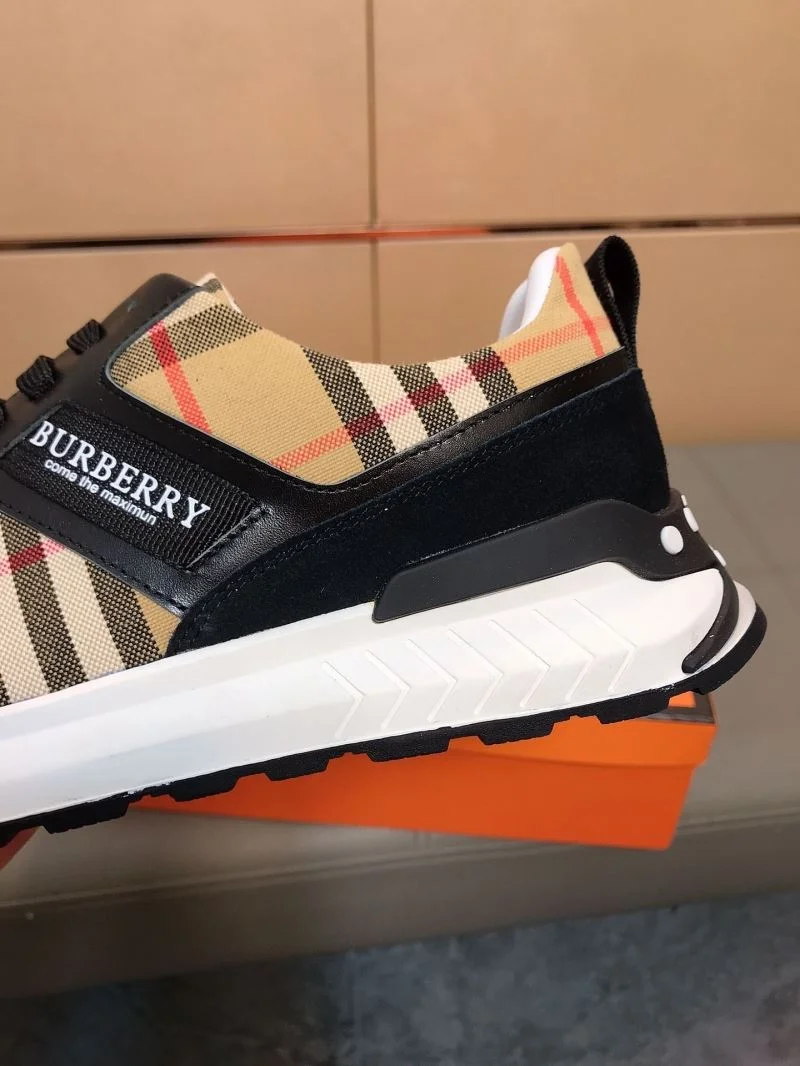 Legit Burberry Low Shoes