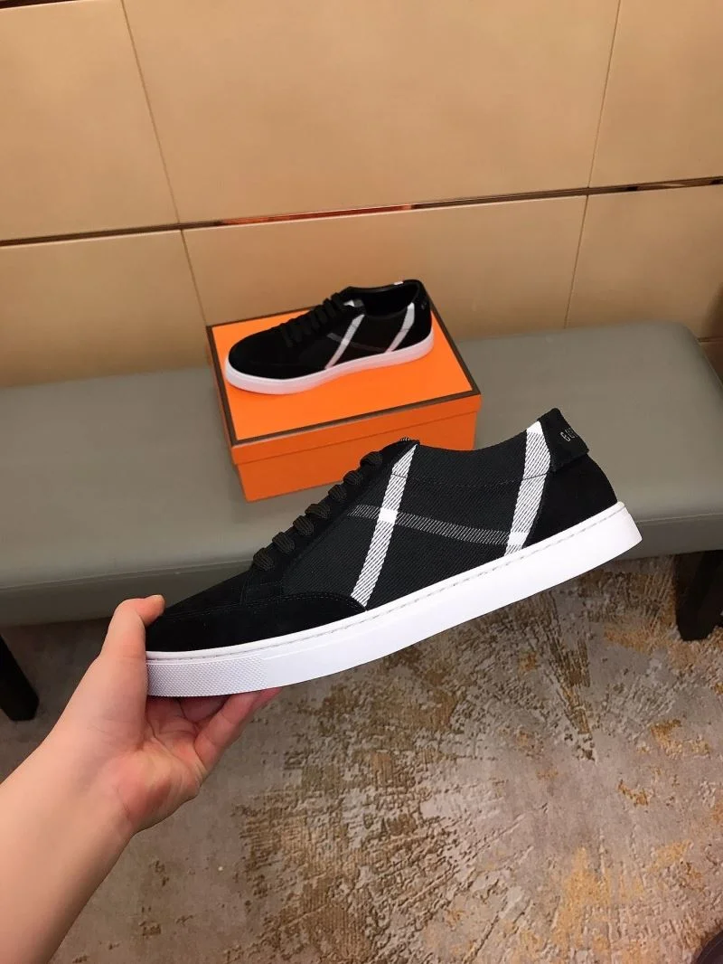 Original Burberry Low Shoes