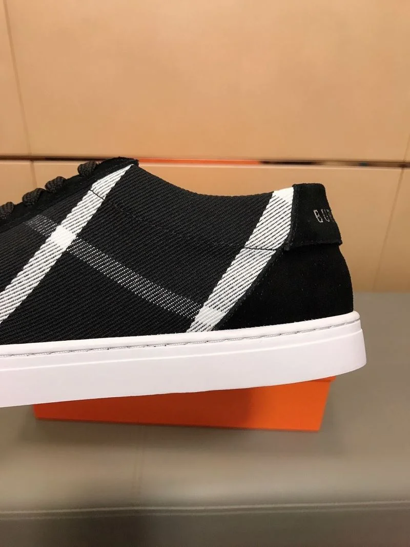 Original Burberry Low Shoes