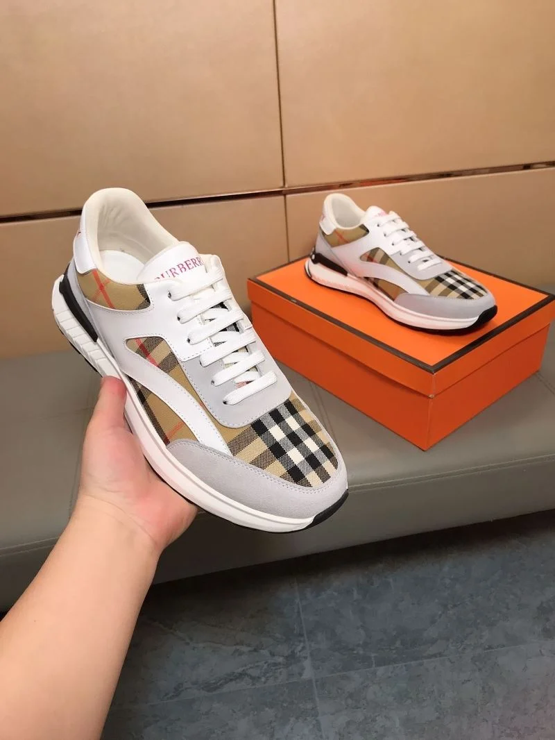 Inexpensive Burberry Low Shoes