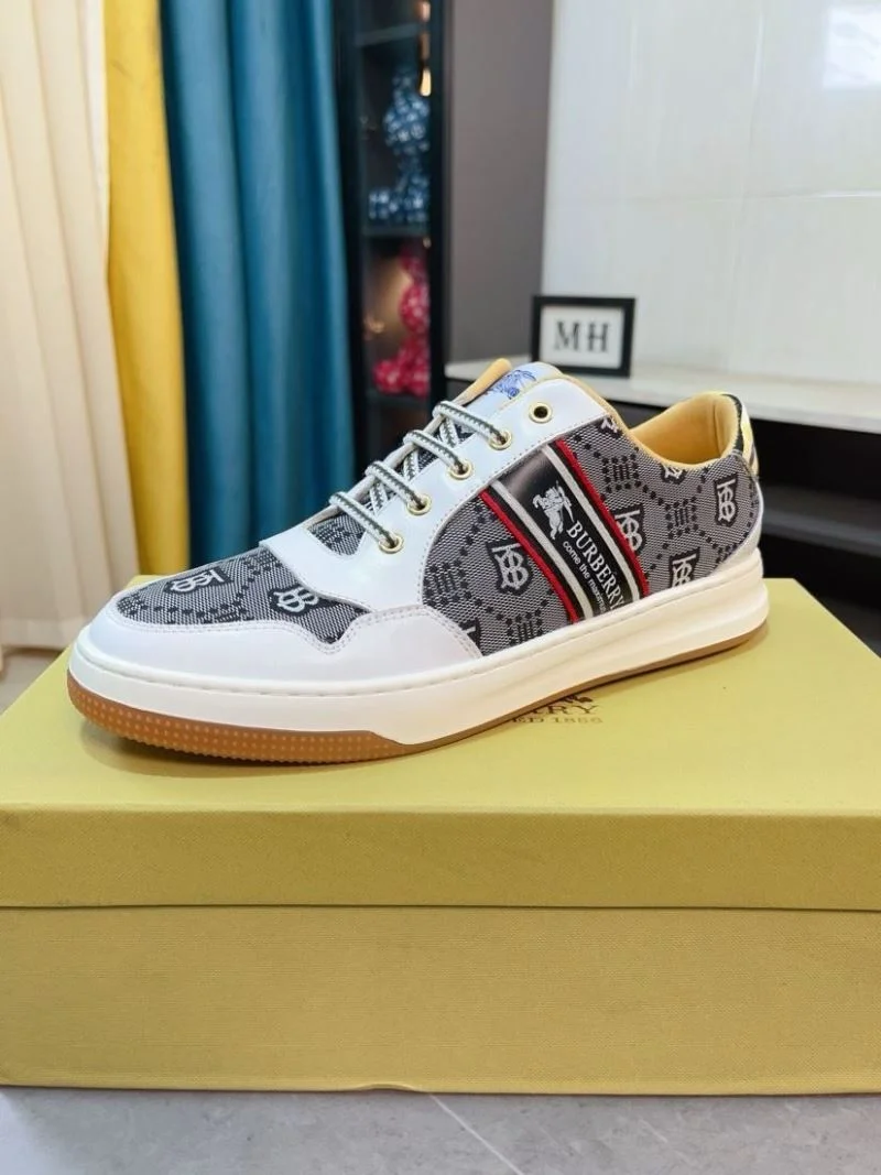 Burberry Low Shoes