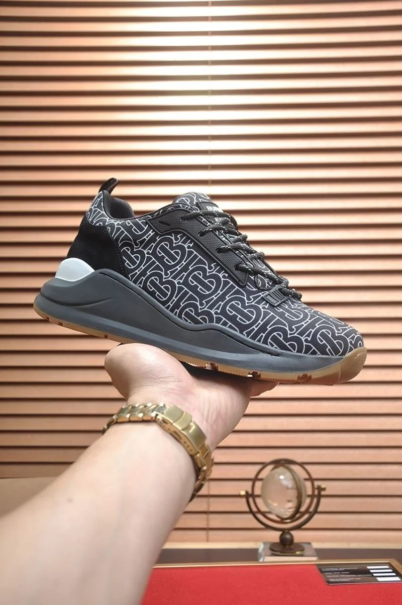 Burberry Low Shoes