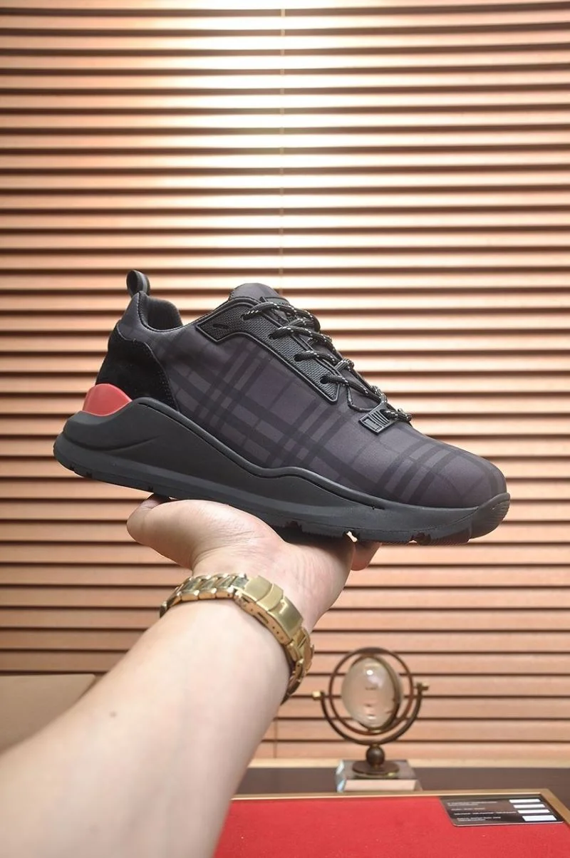 Burberry Low Shoes