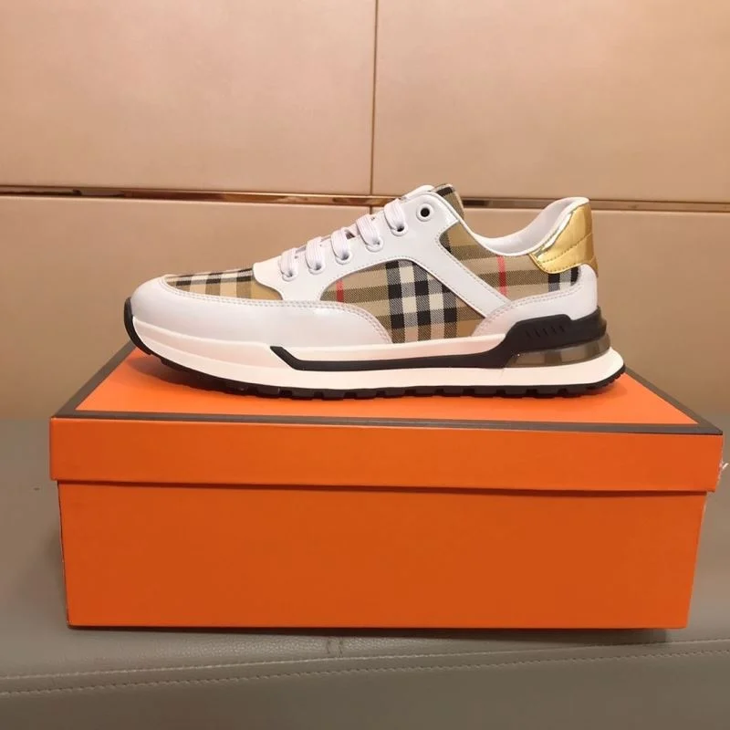 Burberry Low Shoes