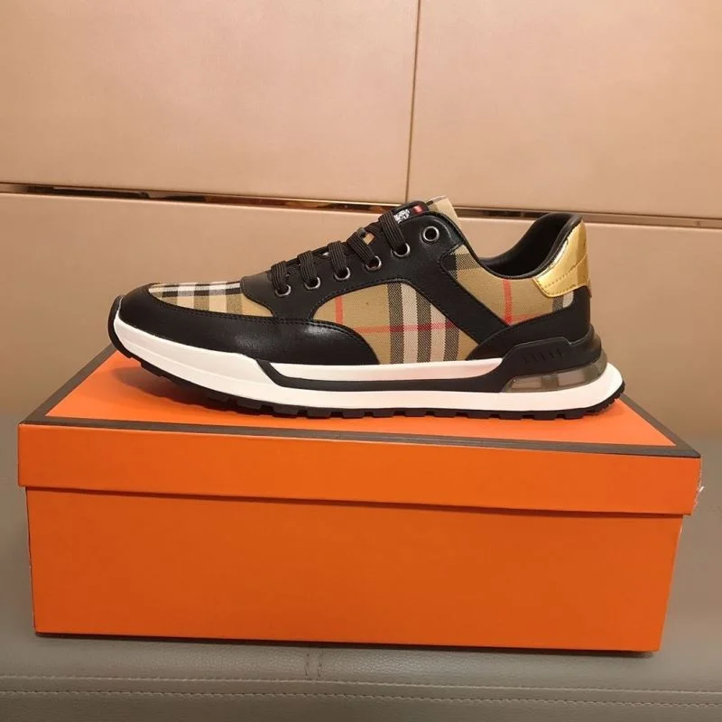 Burberry Low Shoes