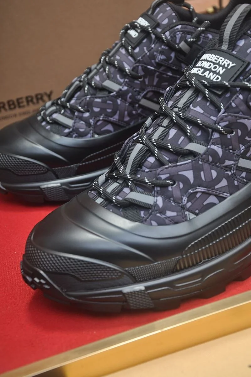 Real Burberry Low Shoes