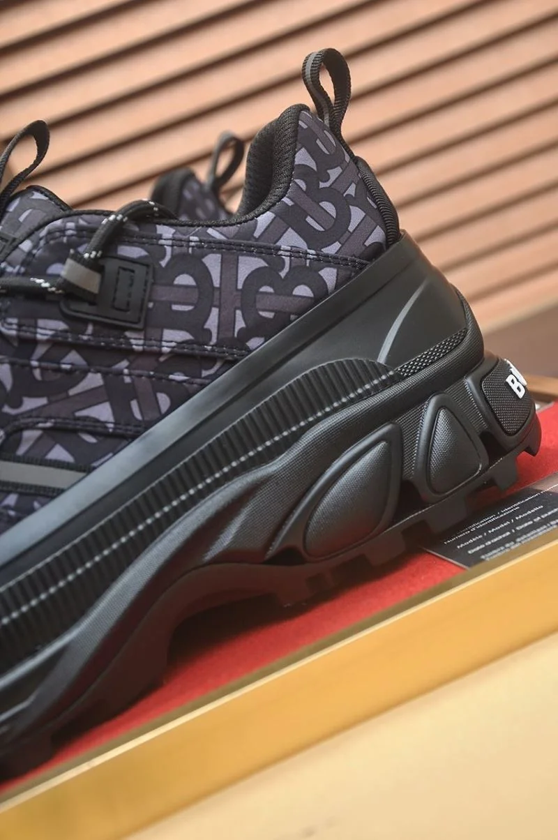 Real Burberry Low Shoes