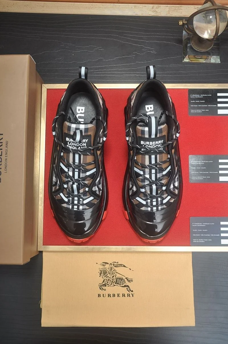 Value-priced Burberry Low Shoes