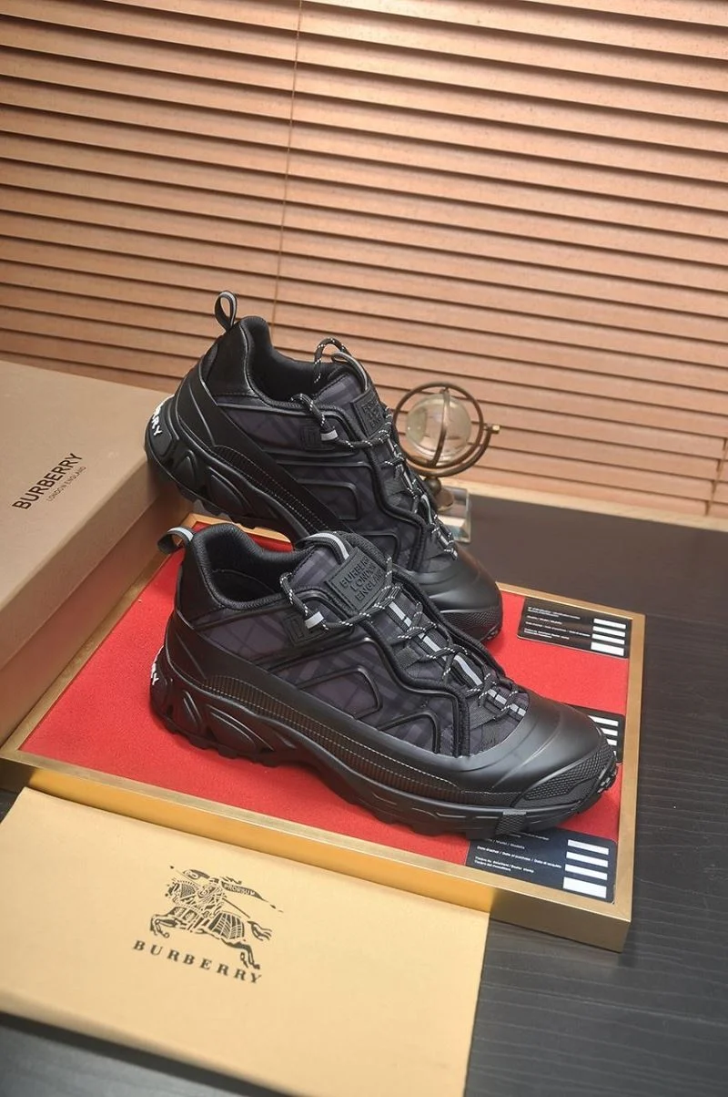 Low-cost Burberry Low Shoes