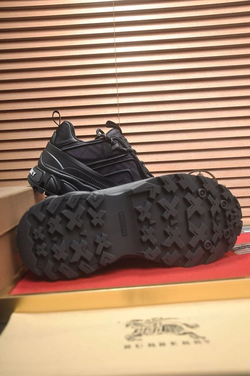 Low-cost Burberry Low Shoes