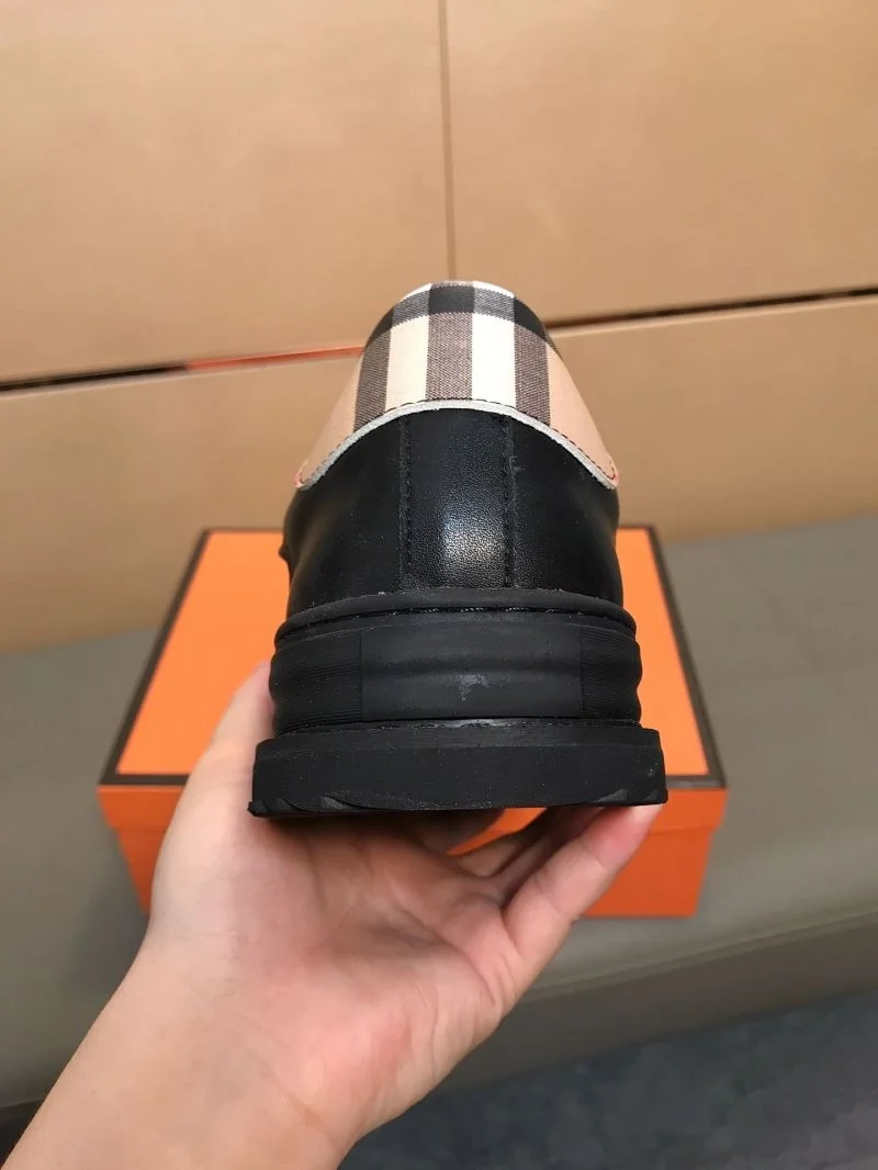 Low-cost Burberry Low Shoes