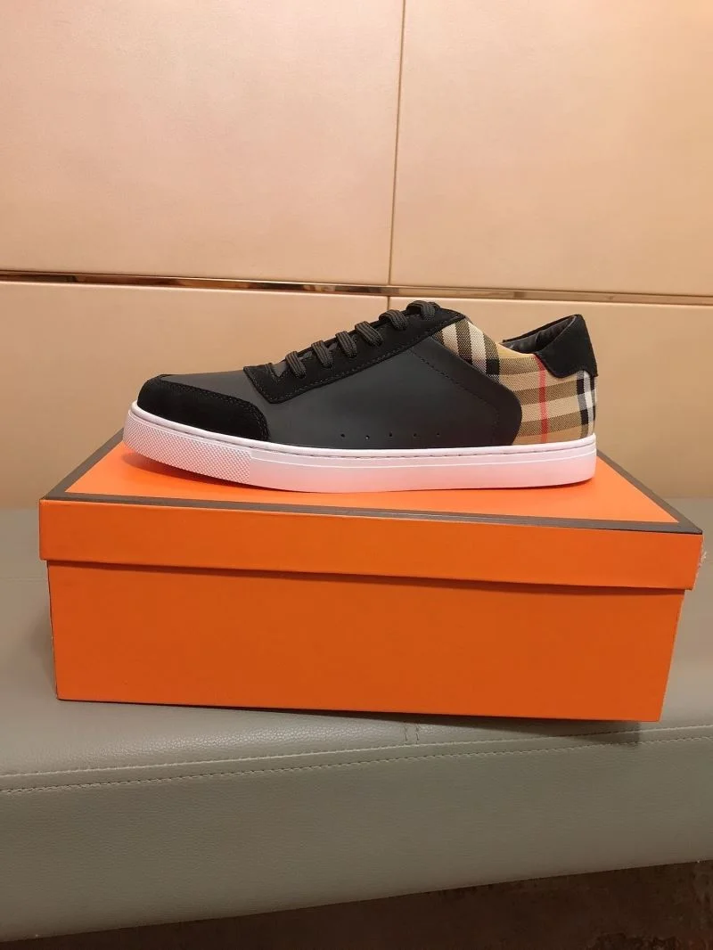Burberry Low Shoes