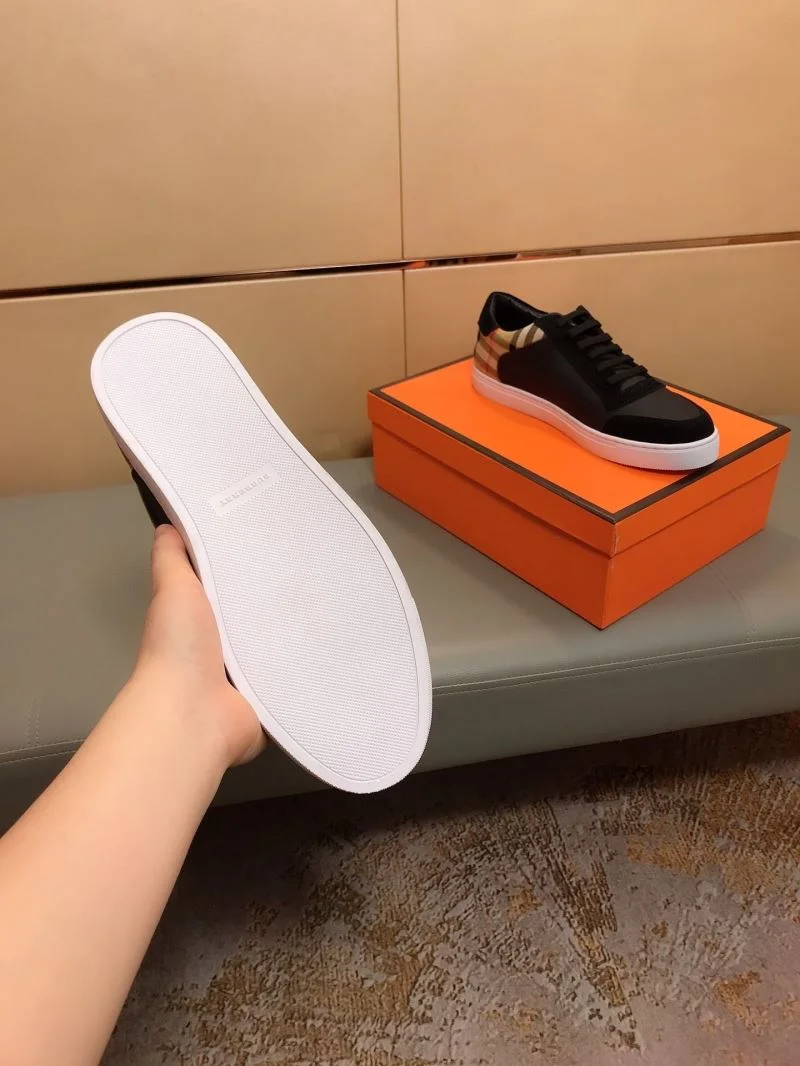 Bargain Burberry Low Shoes