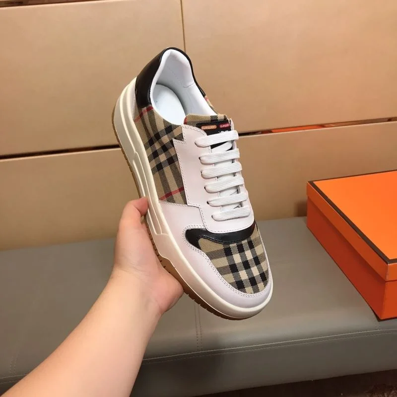 Inexpensive Burberry Low Shoes