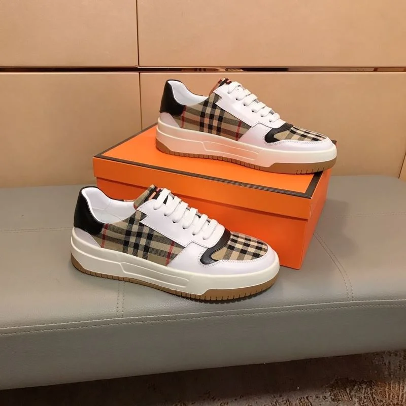 Inexpensive Burberry Low Shoes