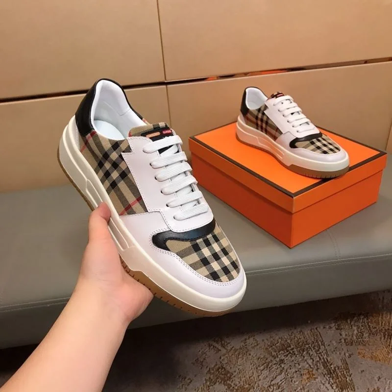 Inexpensive Burberry Low Shoes