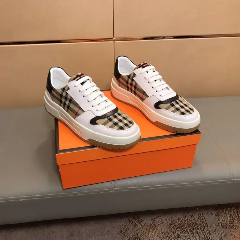 Inexpensive Burberry Low Shoes
