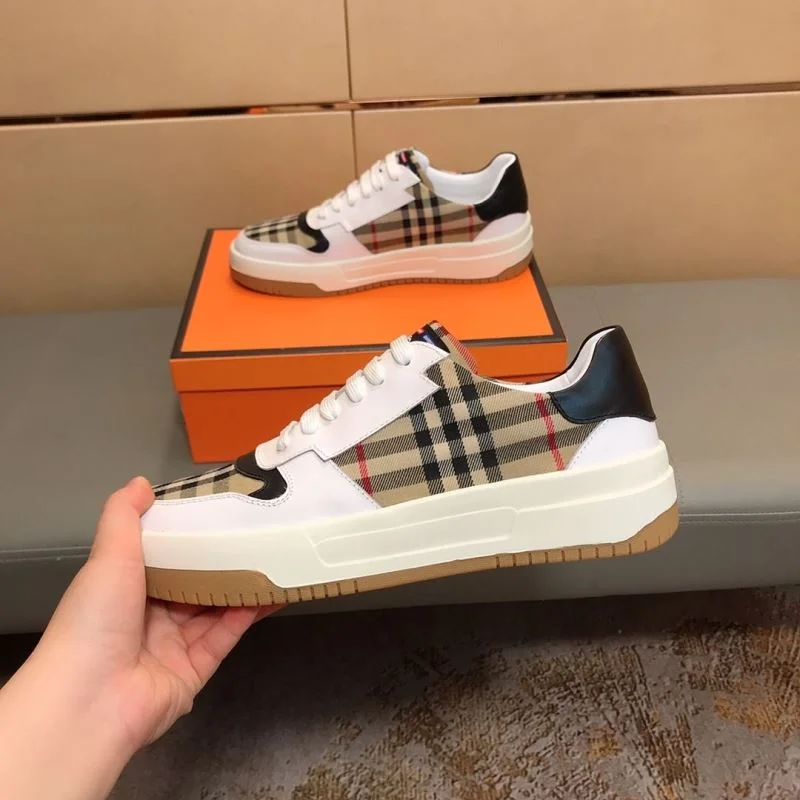Inexpensive Burberry Low Shoes