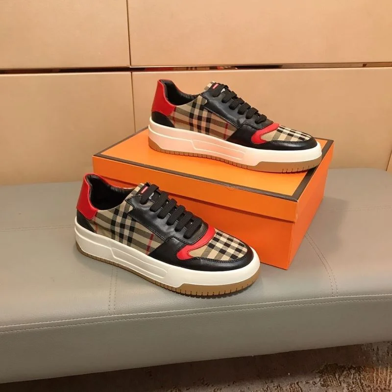 Bargain Burberry Low Shoes