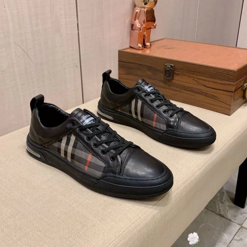 Burberry Low Shoes
