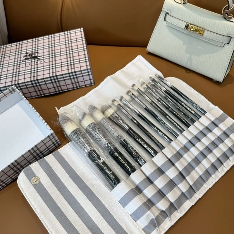 Official Burberry Makeup Brushe