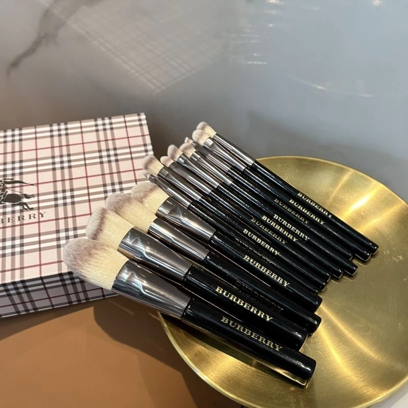 Official Burberry Makeup Brushe