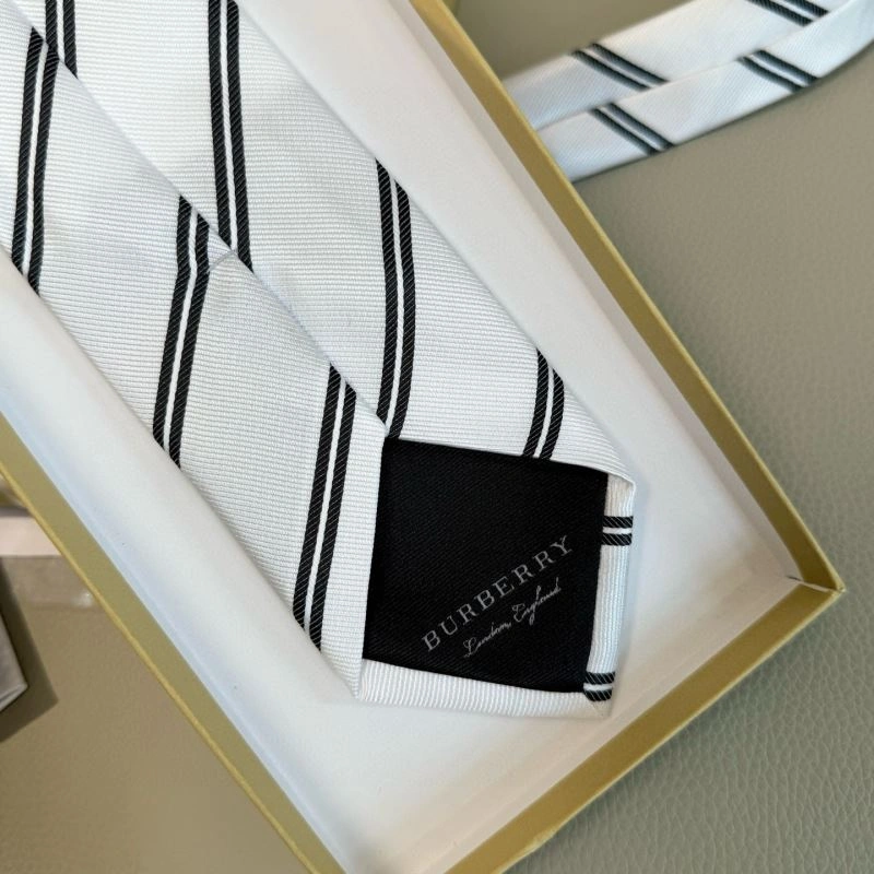Accurate model Burberry Neckties
