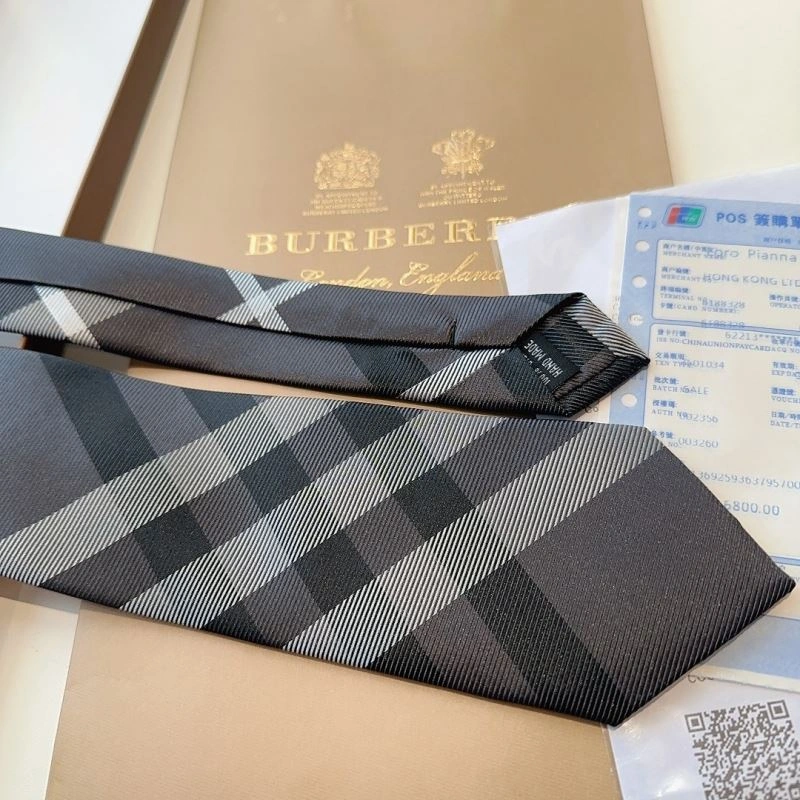 Top mirror Burberry Neckties