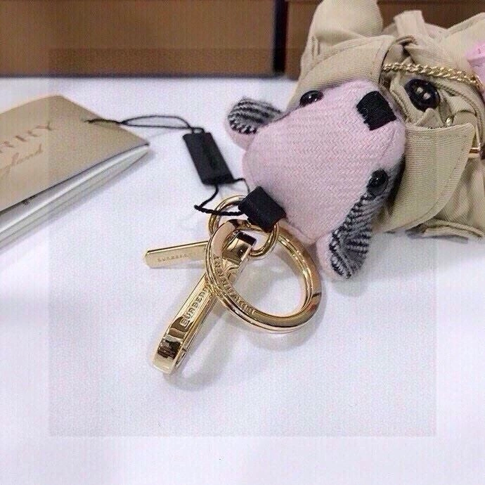 Low-cost Burberry Ornaments