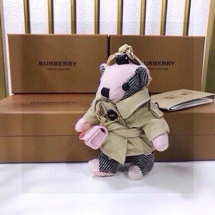 Low-cost Burberry Ornaments